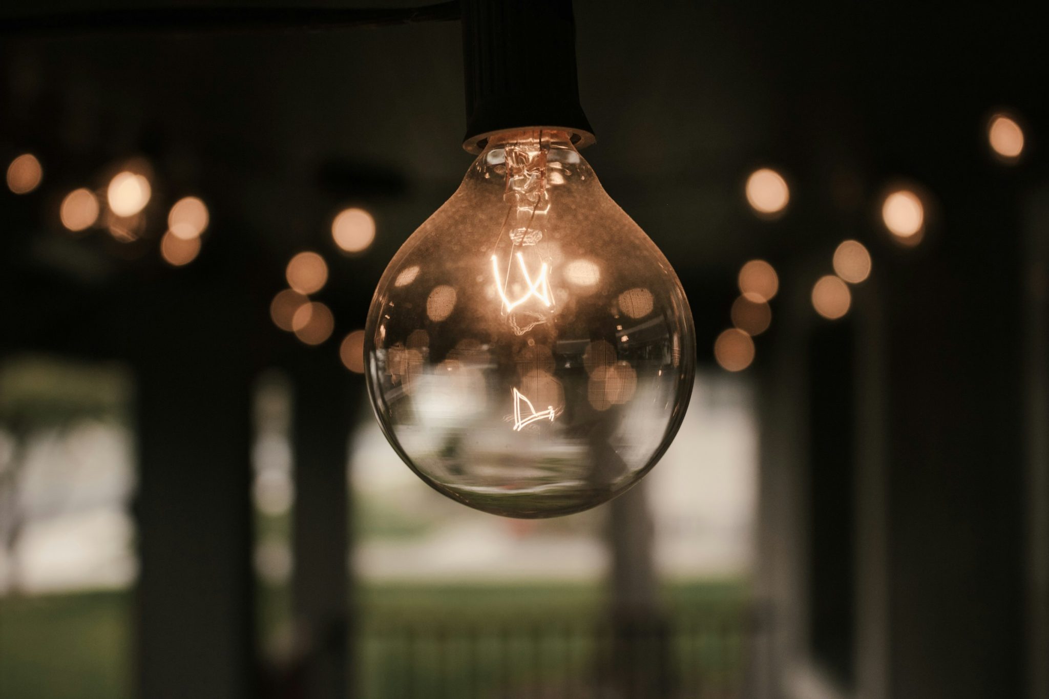 What is an Incandescent Lightbulb: What Every Australian Homeowner ...